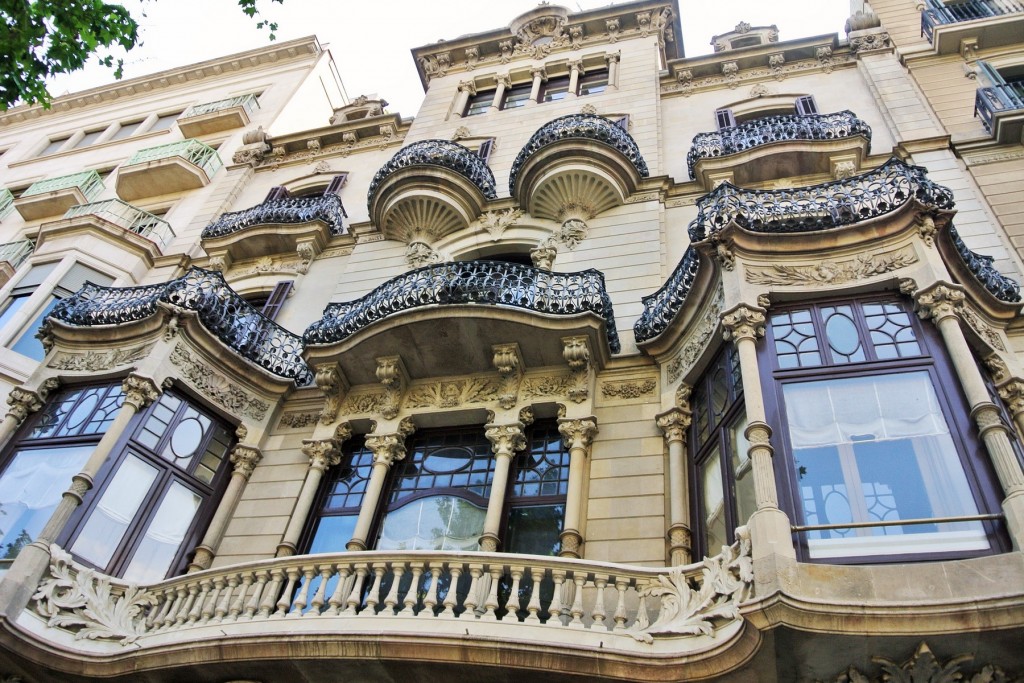 BARCELONA – Oraşul lui GAUDI | Ioana Vesa